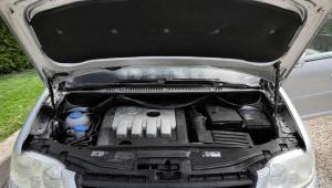 Pelēks Volkswagen Touran 2004 Viļņa, ar dzinēja tilpumu 2.00 L un nobraukumu 190 tūkst. km par 3600 €, foto 6 vietnē AUTOMOTO.COM.LV