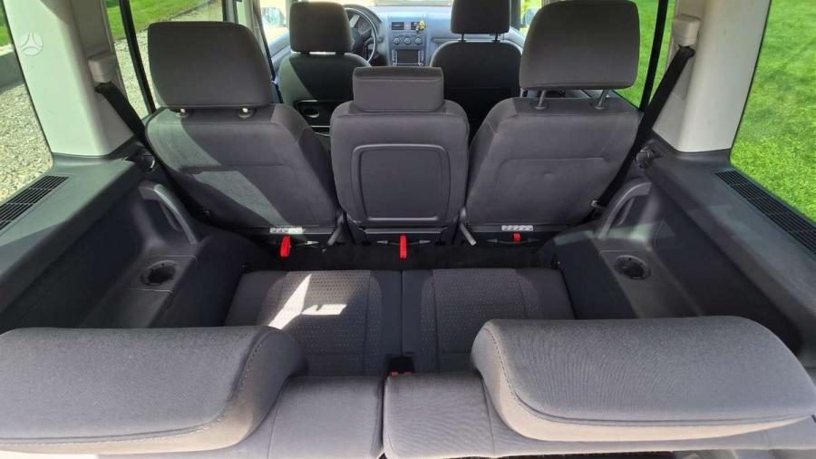 Pelēks Volkswagen Touran 2004 Viļņa, ar dzinēja tilpumu 2.00 L un nobraukumu 190 tūkst. km par 3600 €, foto 11 vietnē AUTOMOTO.COM.LV