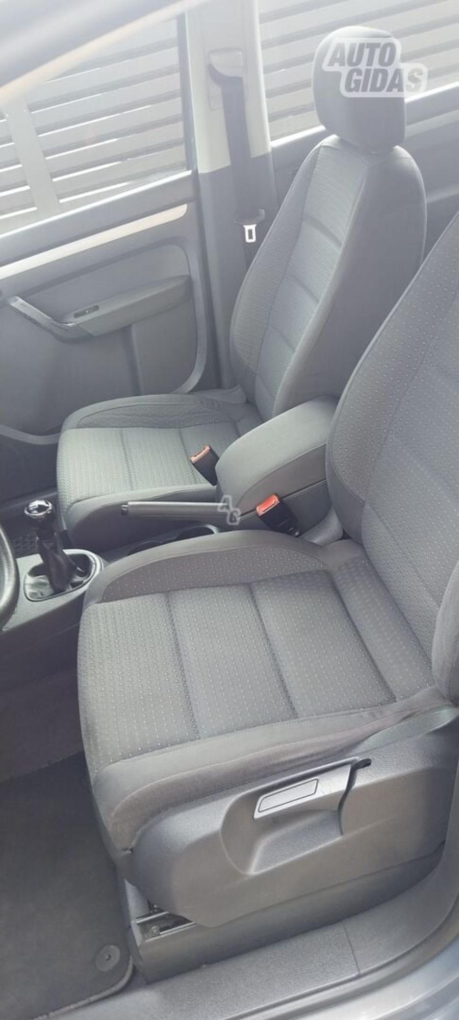 Grey Volkswagen Touran 2004 in Vilnius, with an engine capacity of 1.90 L and mileage of 322 thousand km for 2600 €, photo 14 on AUTOMOTO.COM.LV