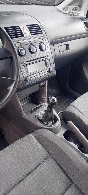 Grey Volkswagen Touran 2004 in Vilnius, with an engine capacity of 1.90 L and mileage of 322 thousand km for 2600 €, photo 17 on AUTOMOTO.COM.LV