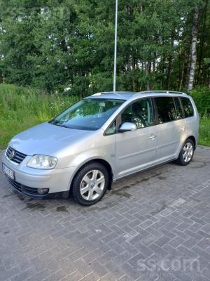 Pelēks Volkswagen Touran 2004 Rīga, ar dzinēja tilpumu 2.00 L un nobraukumu 305 tūkst. km par 2000 €, foto 3 vietnē AUTOMOTO.COM.LV