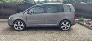 Grey Volkswagen Touran 2004 in Vilnius, with an engine capacity of 1.90 L and mileage of 322 thousand km for 2500 €, photo 9 on AUTOMOTO.COM.LV