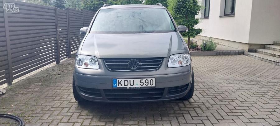 Grey Volkswagen Touran 2004 in Vilnius, with an engine capacity of 1.90 L and mileage of 322 thousand km for 2500 €, photo 10 on AUTOMOTO.COM.LV