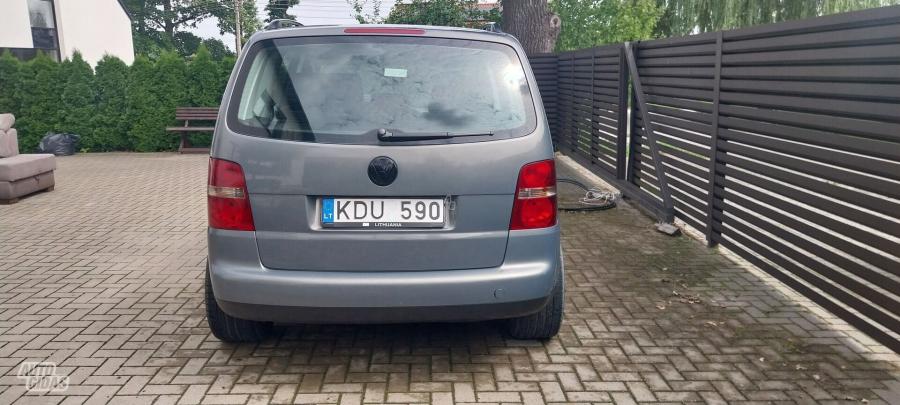 Grey Volkswagen Touran 2004 in Vilnius, with an engine capacity of 1.90 L and mileage of 322 thousand km for 2500 €, photo 11 on AUTOMOTO.COM.LV