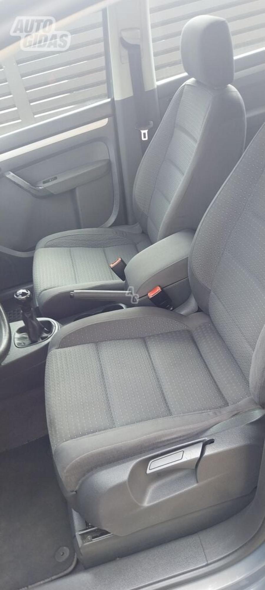 Grey Volkswagen Touran 2004 in Vilnius, with an engine capacity of 1.90 L and mileage of 322 thousand km for 2500 €, photo 14 on AUTOMOTO.COM.LV