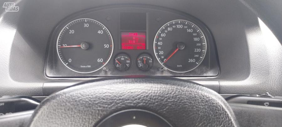 Grey Volkswagen Touran 2004 in Vilnius, with an engine capacity of 1.90 L and mileage of 322 thousand km for 2500 €, photo 16 on AUTOMOTO.COM.LV
