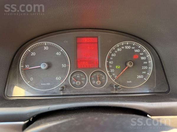 Pelēks Volkswagen Touran 2004 Liepāja, ar dzinēja tilpumu 2.00 L un nobraukumu 336 tūkst. km par 1799 €, foto 9 vietnē AUTOMOTO.COM.LV