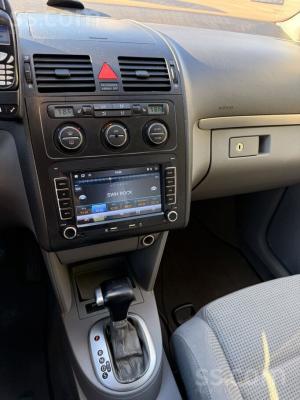 Pelēks Volkswagen Touran 2004 Liepāja, ar dzinēja tilpumu 2.00 L un nobraukumu 336 tūkst. km par 1799 €, foto 10 vietnē AUTOMOTO.COM.LV