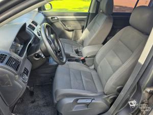 Pelēks Volkswagen Touran 2004 Jurbarkas, ar dzinēja tilpumu 2.00 L un nobraukumu 248 tūkst. km par 1000 €, foto 8 vietnē AUTOMOTO.COM.LV