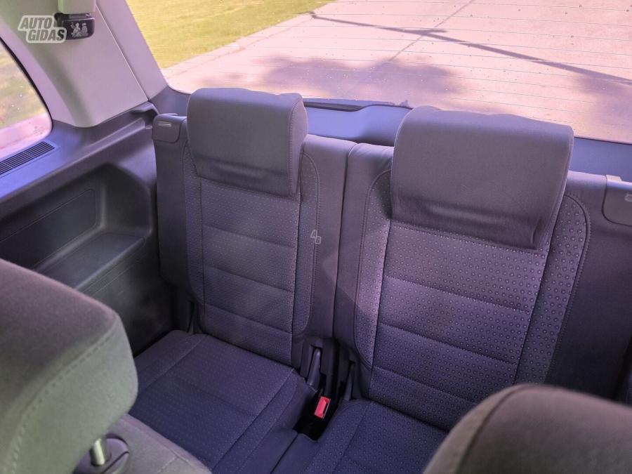 Pelēks Volkswagen Touran 2004 Jurbarkas, ar dzinēja tilpumu 2.00 L un nobraukumu 248 tūkst. km par 1000 €, foto 10 vietnē AUTOMOTO.COM.LV