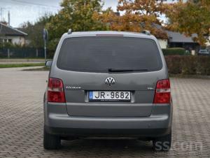 Grey Volkswagen Touran 2004 in Riga, with an engine capacity of 1.90 L and mileage of 429 thousand km for 2500 €, photo 5 on AUTOMOTO.COM.LV