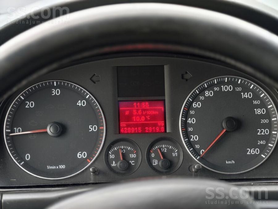 Grey Volkswagen Touran 2004 in Riga, with an engine capacity of 1.90 L and mileage of 429 thousand km for 2500 €, photo 9 on AUTOMOTO.COM.LV