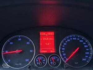 Pelēks Volkswagen Touran 2005 Viļņa, ar dzinēja tilpumu 2.00 L un nobraukumu 349 tūkst. km par 1600 €, foto 10 vietnē AUTOMOTO.COM.LV