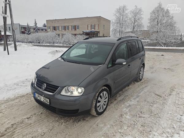 Grey Volkswagen Touran 2005 in Jonava, with an engine capacity of 2.00 L and mileage of 265 thousand km for 2100 €, photo 2 on AUTOMOTO.COM.LV