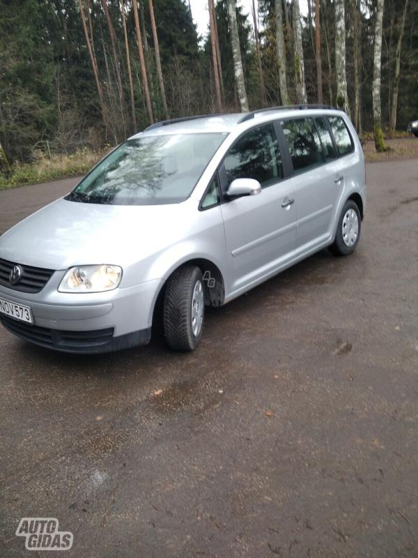 Grey Volkswagen Touran 2005 in Taurage, with an engine capacity of 1.90 L and mileage of 272 thousand km for 2400 €, photo 1 on AUTOMOTO.COM.LV