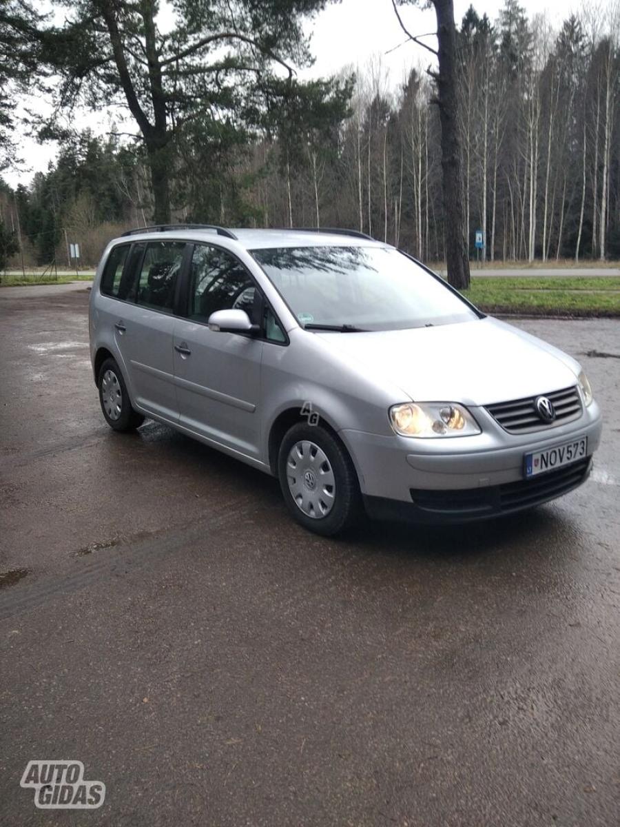 Grey Volkswagen Touran 2005 in Taurage, with an engine capacity of 1.90 L and mileage of 272 thousand km for 2400 €, photo 6 on AUTOMOTO.COM.LV