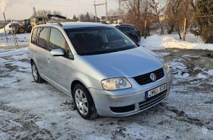 Pelēks Volkswagen Touran 2005 Kauņa, ar dzinēja tilpumu 1.90 L un nobraukumu 351 tūkst. km par 2250 €, foto  vietnē AUTOMOTO.COM.LV
