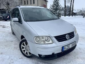 Pelēks Volkswagen Touran 2005 Panevēža, ar dzinēja tilpumu 1.90 L un nobraukumu 400 tūkst. km par 1550 €, foto 5 vietnē AUTOMOTO.COM.LV