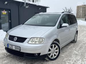 Pelēks Volkswagen Touran 2005 Panevēža, ar dzinēja tilpumu 1.90 L un nobraukumu 421 tūkst. km par 1490 €, foto 2 vietnē AUTOMOTO.COM.LV