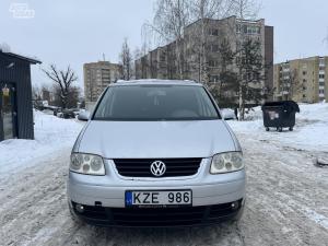 Pelēks Volkswagen Touran 2005 Panevēža, ar dzinēja tilpumu 1.90 L un nobraukumu 421 tūkst. km par 1490 €, foto 3 vietnē AUTOMOTO.COM.LV