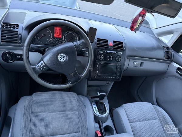 Pelēks Volkswagen Touran 2005 Kauņa, ar dzinēja tilpumu 2.00 L un nobraukumu 490 tūkst. km par 1000 €, foto 7 vietnē AUTOMOTO.COM.LV