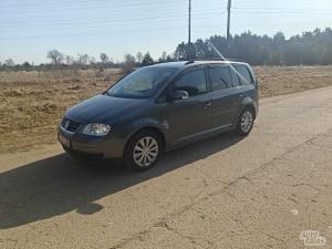Grey Volkswagen Touran 2005 in Jonava, with an engine capacity of 2.00 L and mileage of 279 thousand km for 1900 €, photo 2 on AUTOMOTO.COM.LV