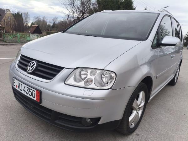 Pelēks Volkswagen Touran 2005 Joniškis, ar dzinēja tilpumu 1.90 L un nobraukumu 233 tūkst. km par 1999 €, foto 1 vietnē AUTOMOTO.COM.LV