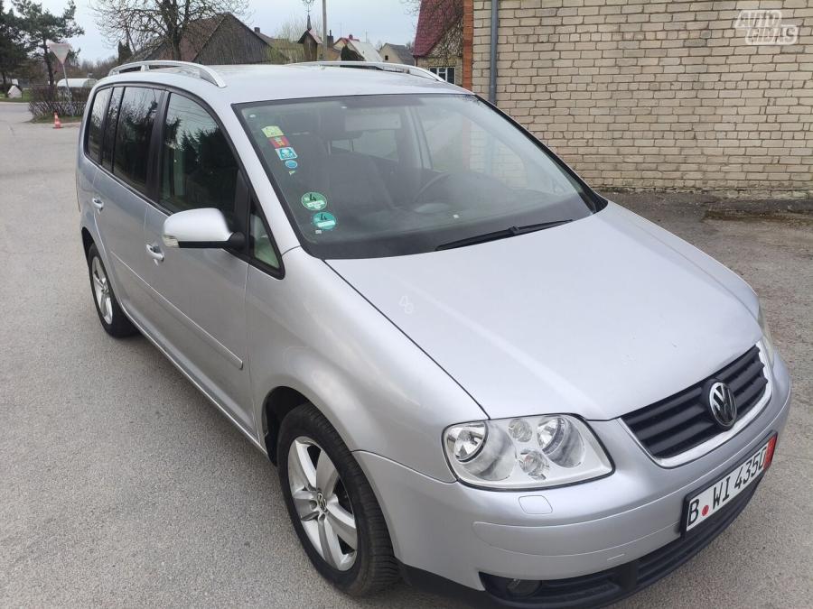Grey Volkswagen Touran 2005 in Joniskis, with an engine capacity of 1.90 L and mileage of 233 thousand km for 1999 €, photo 10 on AUTOMOTO.COM.LV