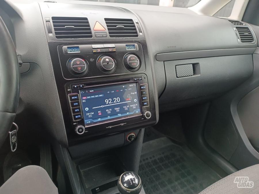 Grey Volkswagen Touran 2005 in Siauliai, with an engine capacity of 1.90 L and mileage of 340 thousand km for 1290 €, photo 12 on AUTOMOTO.COM.LV