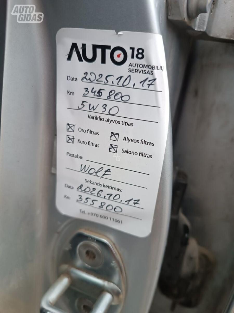 Grey Volkswagen Touran 2005 in Siauliai, with an engine capacity of 1.90 L and mileage of 340 thousand km for 1290 €, photo 14 on AUTOMOTO.COM.LV
