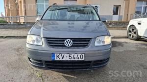Grey Volkswagen Touran 2005 in Daugavpils, with an engine capacity of 1.90 L and mileage of 305 thousand km for 1500 €, photo 3 on AUTOMOTO.COM.LV