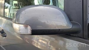 Grey Volkswagen Touran 2005 in Daugavpils, with an engine capacity of 1.90 L and mileage of 305 thousand km for 1500 €, photo 10 on AUTOMOTO.COM.LV