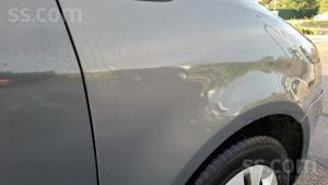 Grey Volkswagen Touran 2005 in Daugavpils, with an engine capacity of 1.90 L and mileage of 305 thousand km for 1500 €, photo 12 on AUTOMOTO.COM.LV
