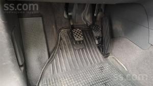 Grey Volkswagen Touran 2005 in Daugavpils, with an engine capacity of 1.90 L and mileage of 305 thousand km for 1500 €, photo 25 on AUTOMOTO.COM.LV
