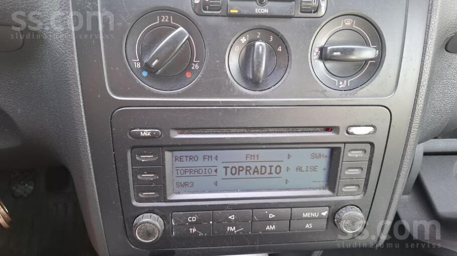 Grey Volkswagen Touran 2005 in Daugavpils, with an engine capacity of 1.90 L and mileage of 305 thousand km for 1500 €, photo 30 on AUTOMOTO.COM.LV