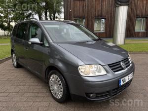 Pelēks Volkswagen Touran 2005 Dobele, ar dzinēja tilpumu 2.00 L un nobraukumu 369 tūkst. km par 1800 €, foto  vietnē AUTOMOTO.COM.LV