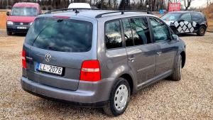 Серый Фольксваген Туран 2005 в Цесис, объемом двигателя 1.90 л и пробегом 483 тыс. км за 1400 €, фото 8 на AUTOMOTO.COM.LV
