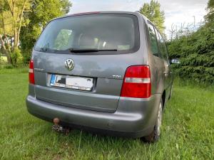 Pelēks Volkswagen Touran 2005 Kelmė, ar dzinēja tilpumu 1.90 L un nobraukumu 317 tūkst. km par 2250 €, foto 8 vietnē AUTOMOTO.COM.LV