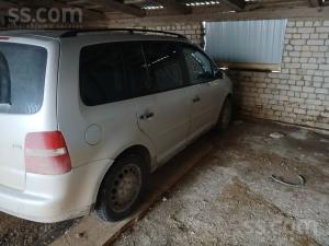 Grey Volkswagen Touran 2005 in Preili, with an engine capacity of 1.90 L and mileage of 354 thousand km for 430 €, photo  on AUTOMOTO.COM.LV