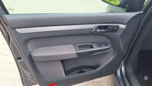 Grey Volkswagen Touran 2005 in Vilnius, with an engine capacity of 1.97 L and mileage of 238 thousand km for 2950 €, photo 15 on AUTOMOTO.COM.LV