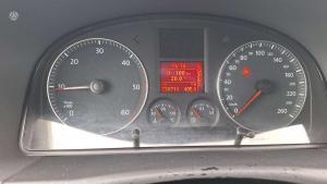 Grey Volkswagen Touran 2005 in Vilnius, with an engine capacity of 1.97 L and mileage of 238 thousand km for 2950 €, photo 19 on AUTOMOTO.COM.LV