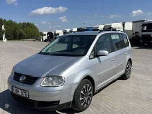 Серый Фольксваген Туран 2005 в Шальчининкай, объемом двигателя 1.90 л и пробегом 400 тыс. км за 550 €, фото 4 на AUTOMOTO.COM.LV