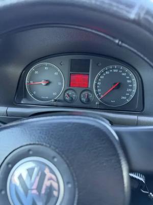 Grey Volkswagen Touran 2005 in Ventspils, with an engine capacity of 1.90 L and mileage of 324 thousand km for 1990 €, photo 11 on AUTOMOTO.COM.LV