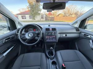 Grey Volkswagen Touran 2005 in Ventspils, with an engine capacity of 1.90 L and mileage of 324 thousand km for 1990 €, photo 13 on AUTOMOTO.COM.LV