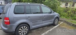 Pelēks Volkswagen Touran 2005 Rēzekne, ar dzinēja tilpumu 2.00 L un nobraukumu 320 tūkst. km par 2200 €, foto 5 vietnē AUTOMOTO.COM.LV