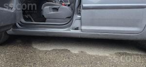 Pelēks Volkswagen Touran 2005 Rēzekne, ar dzinēja tilpumu 2.00 L un nobraukumu 320 tūkst. km par 2200 €, foto 9 vietnē AUTOMOTO.COM.LV
