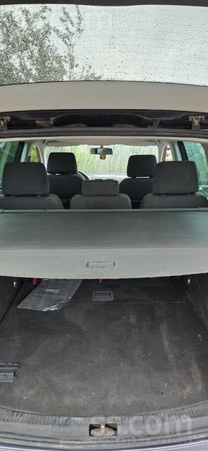 Pelēks Volkswagen Touran 2005 Rēzekne, ar dzinēja tilpumu 2.00 L un nobraukumu 320 tūkst. km par 2200 €, foto 15 vietnē AUTOMOTO.COM.LV