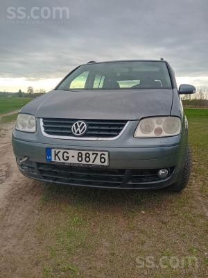 Pelēks Volkswagen Touran 2005 Aizkraukle, ar dzinēja tilpumu 2.00 L un nobraukumu 263 tūkst. km par 500 €, foto  vietnē AUTOMOTO.COM.LV