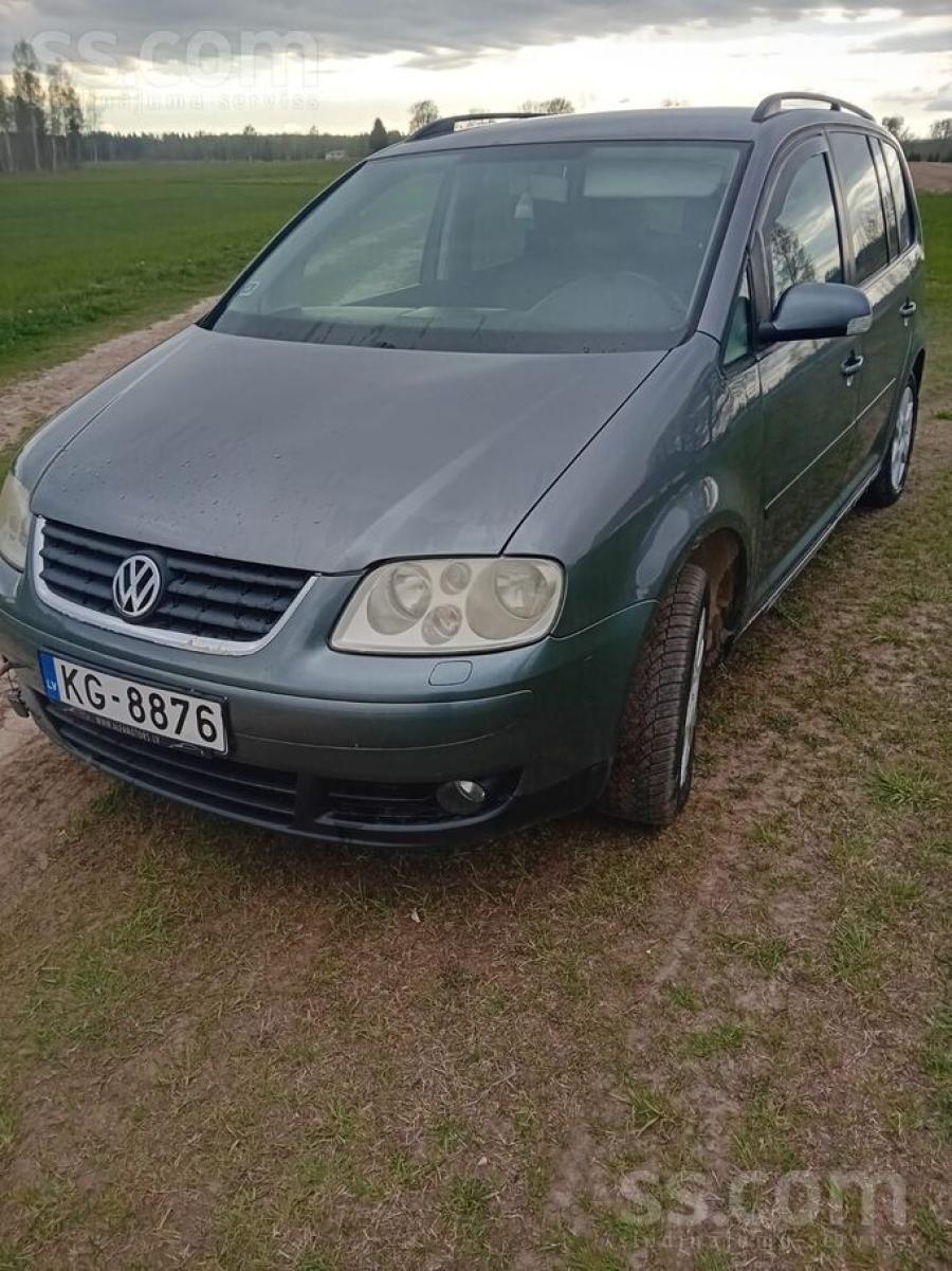 Pelēks Volkswagen Touran 2005 Aizkraukle, ar dzinēja tilpumu 2.00 L un nobraukumu 263 tūkst. km par 500 €, foto 3 vietnē AUTOMOTO.COM.LV