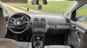 Pelēks Volkswagen Touran 2005 Aizkraukle, ar dzinēja tilpumu 2.00 L un nobraukumu 263 tūkst. km par 500 €, foto 7 vietnē AUTOMOTO.COM.LV